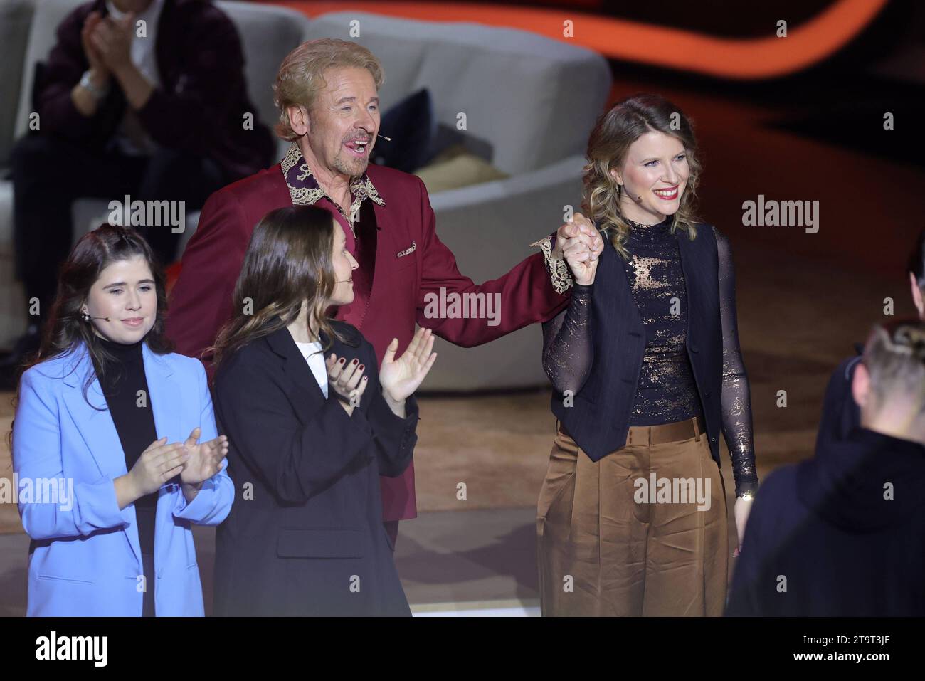 ZDF-Unterhaltungsshow Wetten dass. - live aus Offenburg Moderator Thomas Gottschalk mit Julia ...