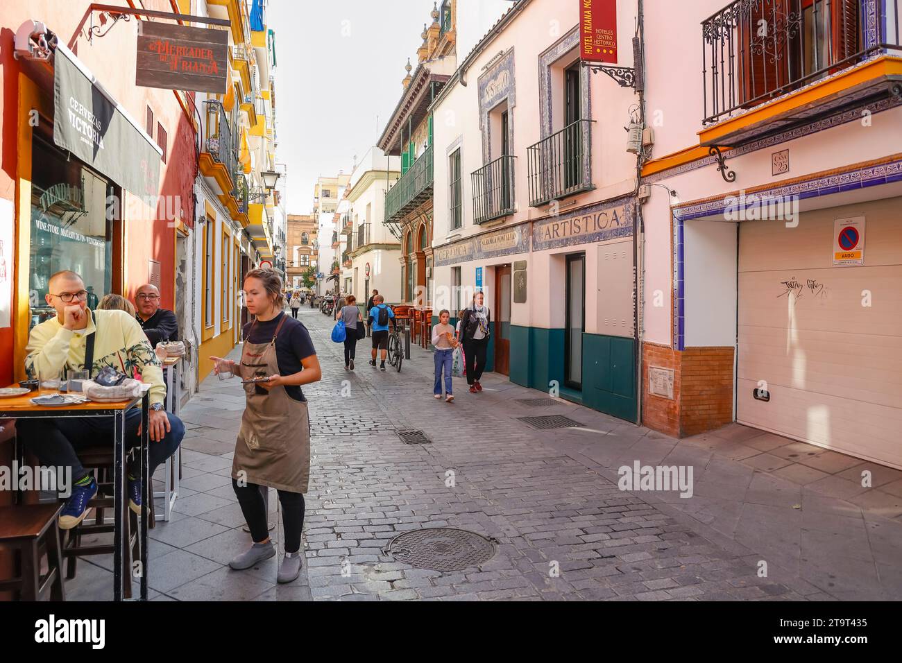 Alfareria artistica hi-res stock photography and images - Alamy