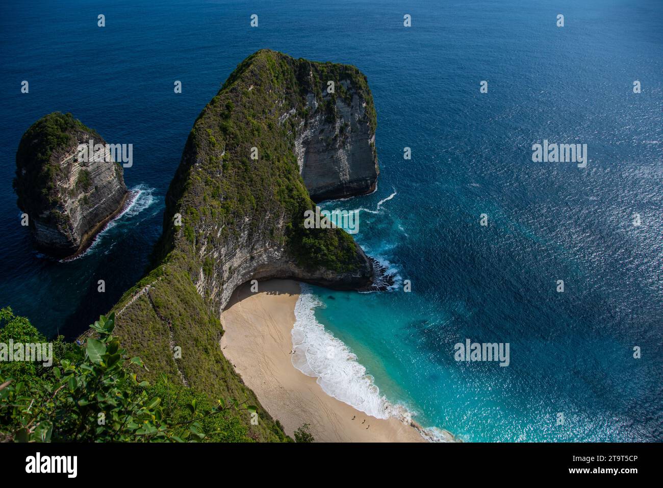 The top view of Kelingking Beach on Nusa Penida island Stock Photo - Alamy