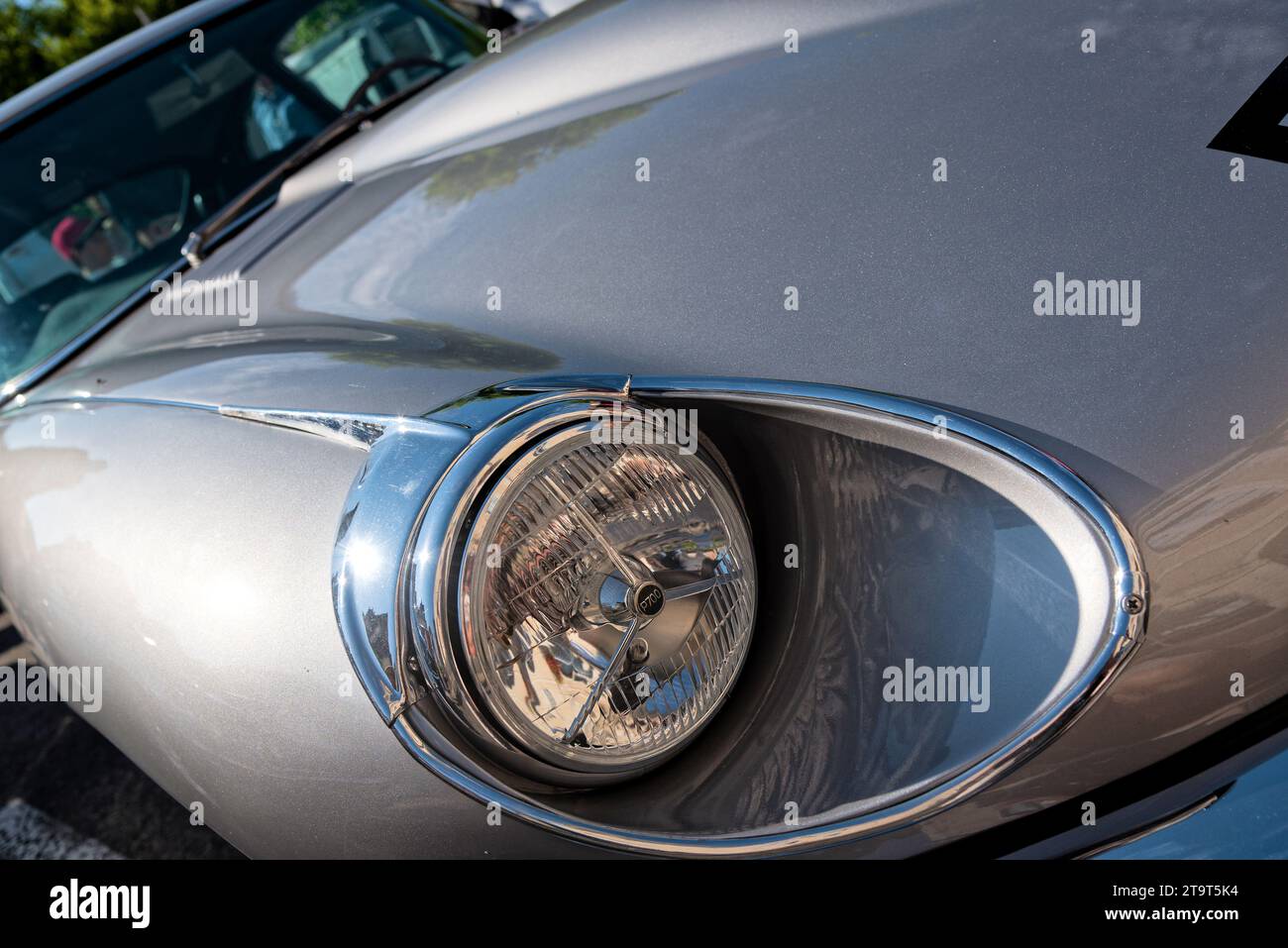 Voiture de logo hi-res stock photography and images - Alamy