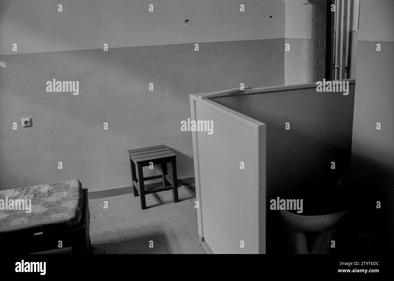 Stasi Gefängnis Potsdam DDR, Potsdam, 13.05.1990, Linden Hotel - Haus ...