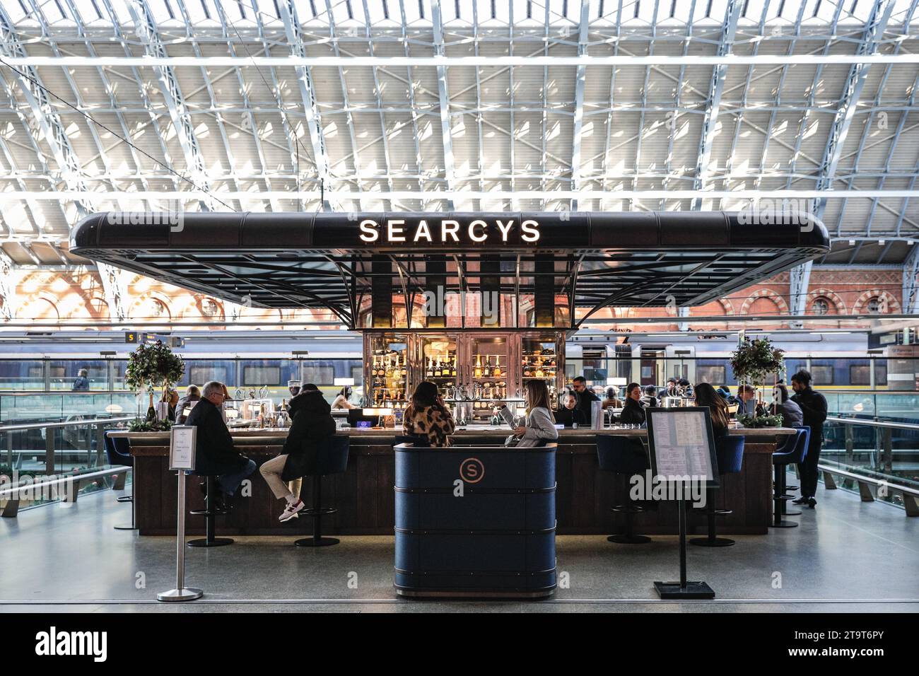 Searcy's Brasserie and Champagne Bar at St Pancras Rail Station upper ...