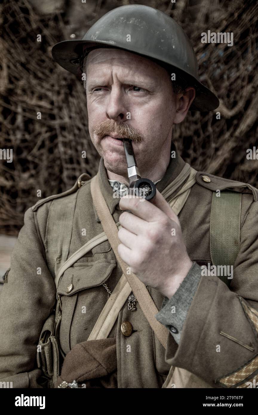 WWI British soldier with pipe Military Odyssey England 2016 Reenactors ...