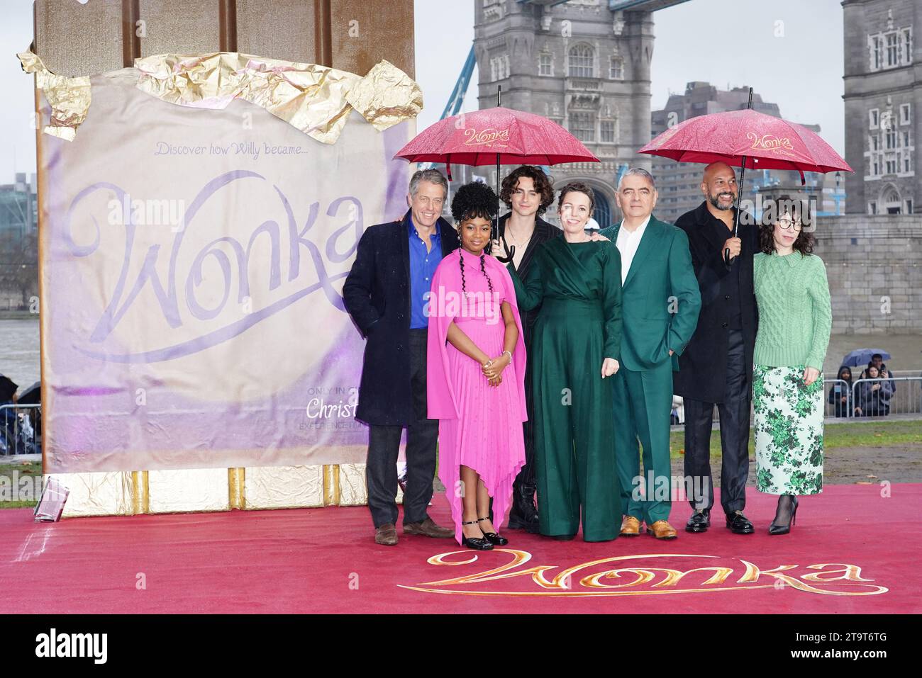 (left to right) Hugh Grant, Calah Lane, Timothee Chalamet, Olivia ...