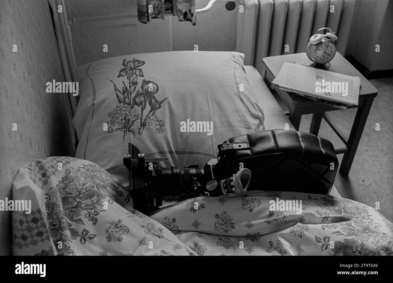 Fernsehen der DDR DDR, Berlin, 14.06.1990, Schlafende Kamera ...