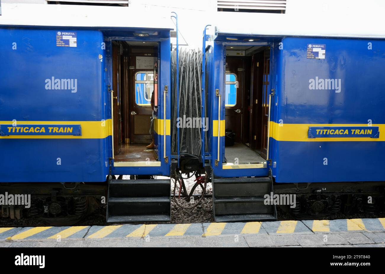 Blue Perurail carriages on The Titicaca Train standing in Cusco Station ...