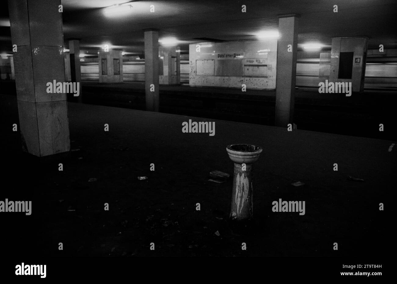 Geisterbahnhof Potsdamer Platz DDR, Berlin, 17.6.1990, S-Bahnhof ...