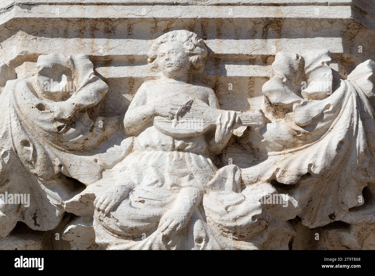 Monster playing a vielle - Monsters - Column capital of Palazzo Ducale ...