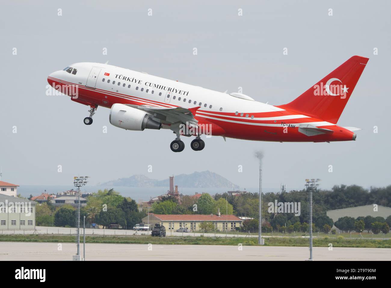 ISTANBUL, TURKIYE - APRIL 29, 2023: Turkish Government Airbus A318-112 ...