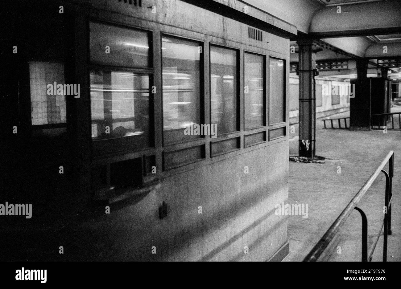 Französische strasse Black and White Stock Photos & Images - Alamy