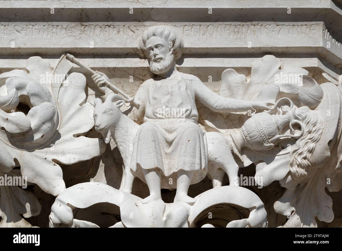 Saturn, Capricron and Aquarius - Planets and Zodiac - Corner pillar ...