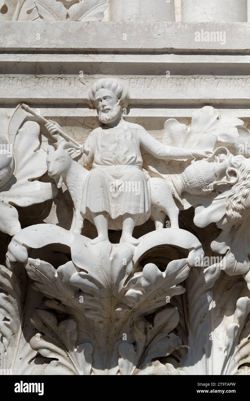 Saturn, Capricron and Aquarius - Planets and Zodiac - Corner pillar ...