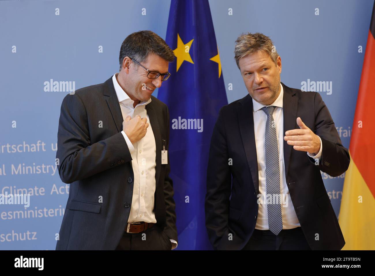 Dr. Arne Genz, BMWK, Dr. Robert Habeck, Vizekanzler und Bundesminister für Wirtschaft und ...