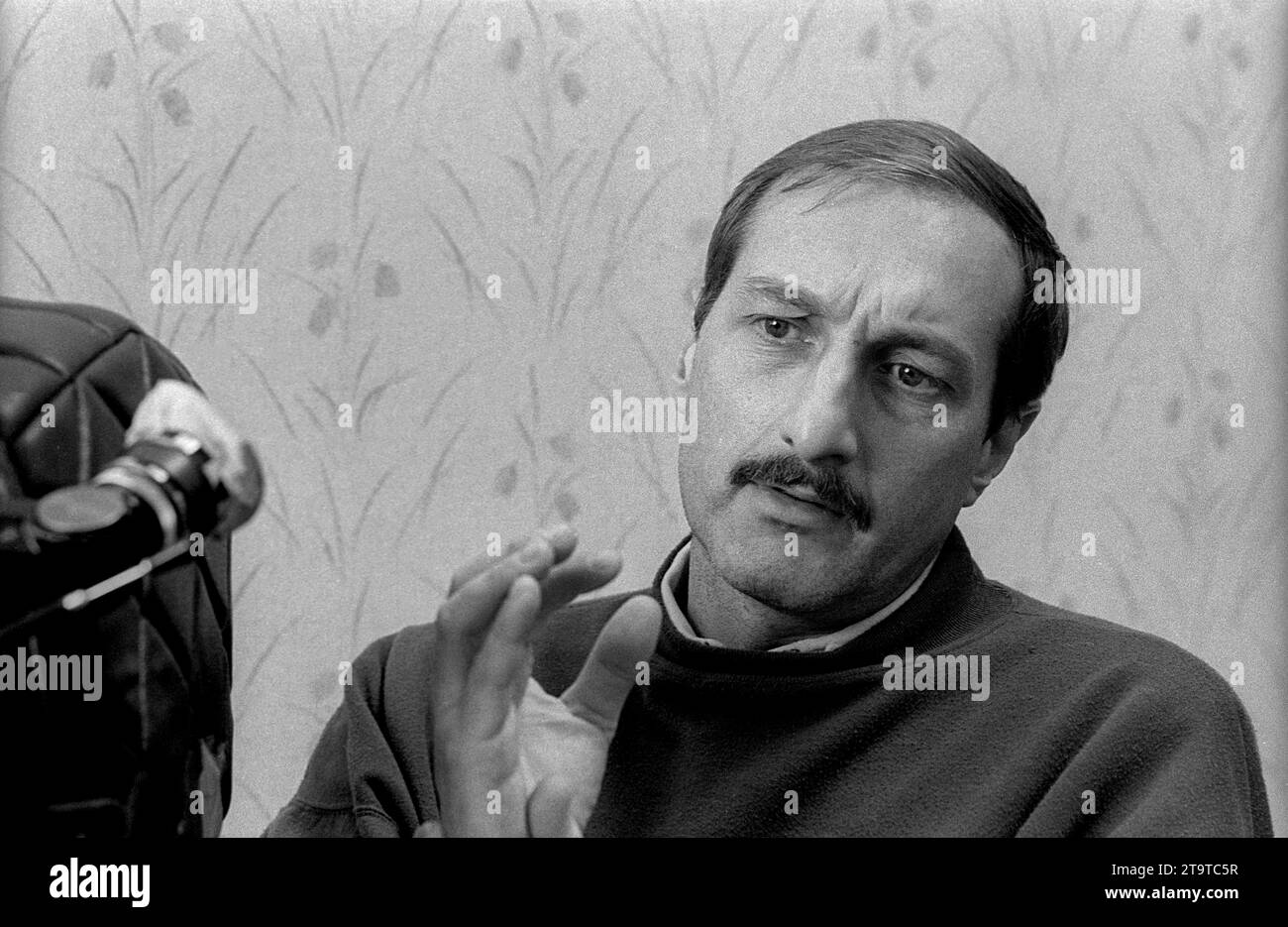 Fernsehen der DDR DDR, Berlin, 14.06.1990, Kameramann Martin ...