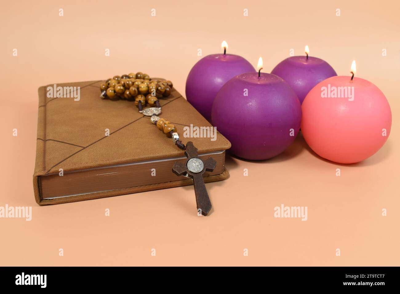 Four Advent candles, rosary and prayer book. Advent concept Stock Photo ...