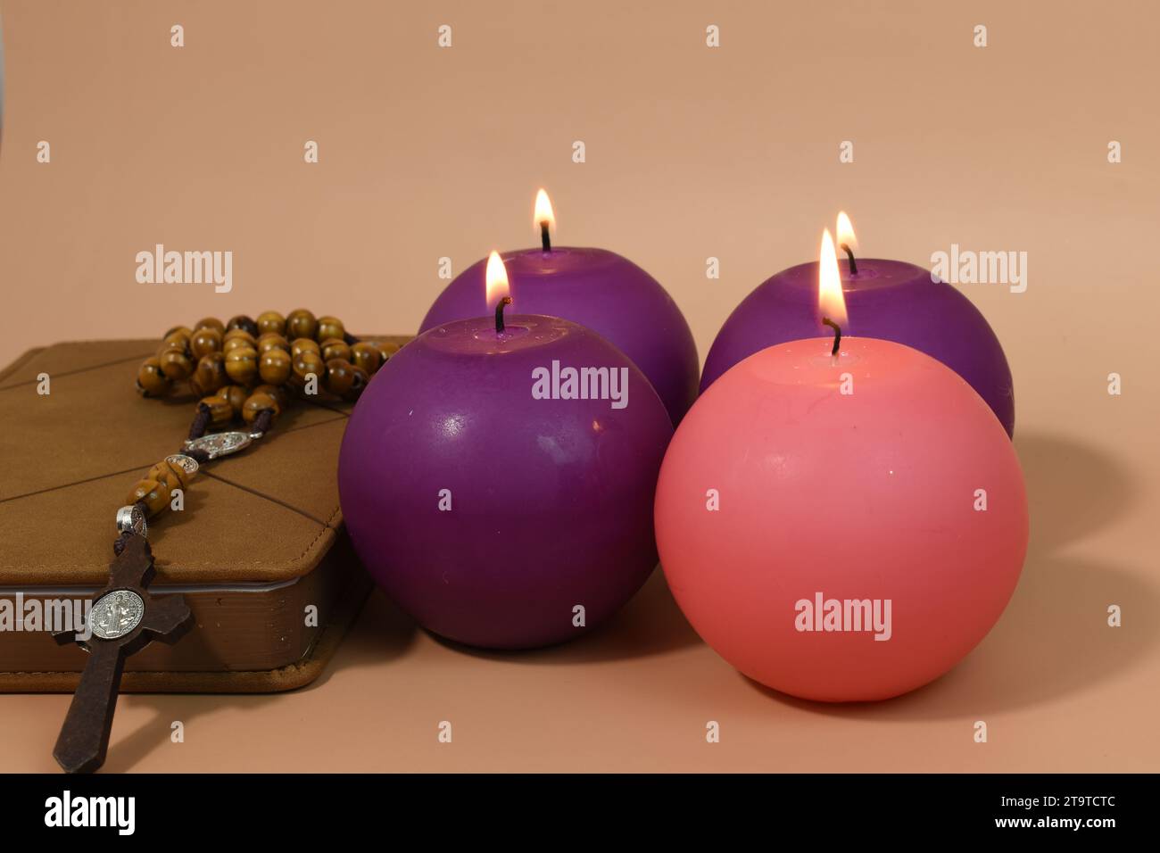 Four Advent candles, rosary and prayer book. Advent concept Stock Photo ...