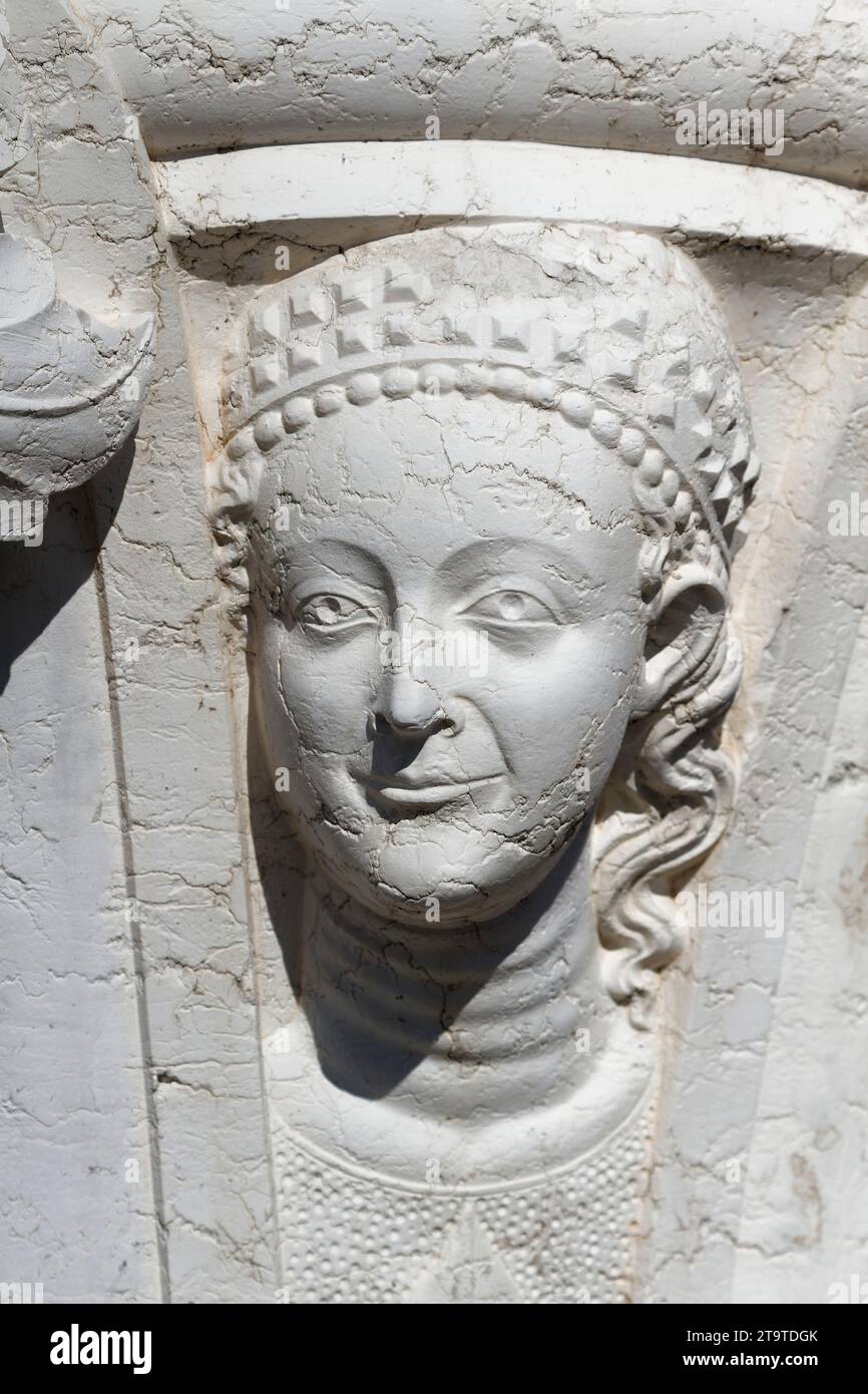 The Lady - Column capital of Palazzo Ducale (Doge's Palace, St Mark's ...
