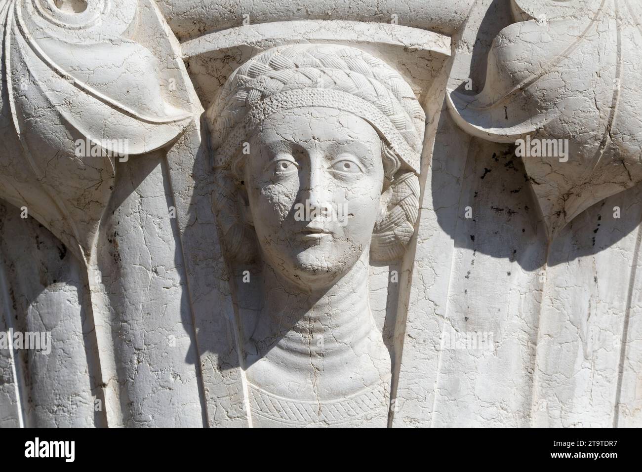 The Lady - Column capital of Palazzo Ducale (Doge's Palace, St Mark's ...