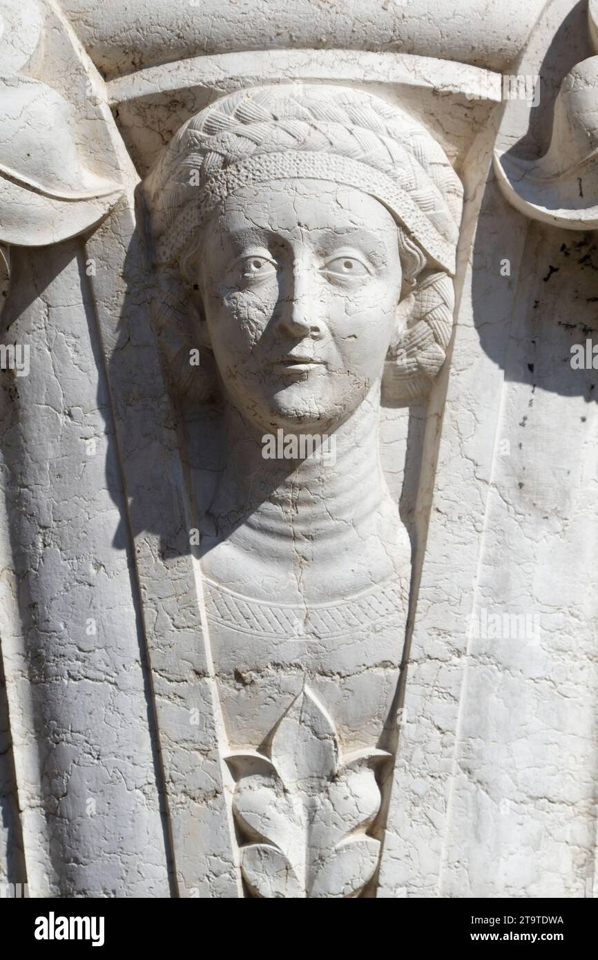 The Lady - Column capital of Palazzo Ducale (Doge's Palace, St Mark's ...