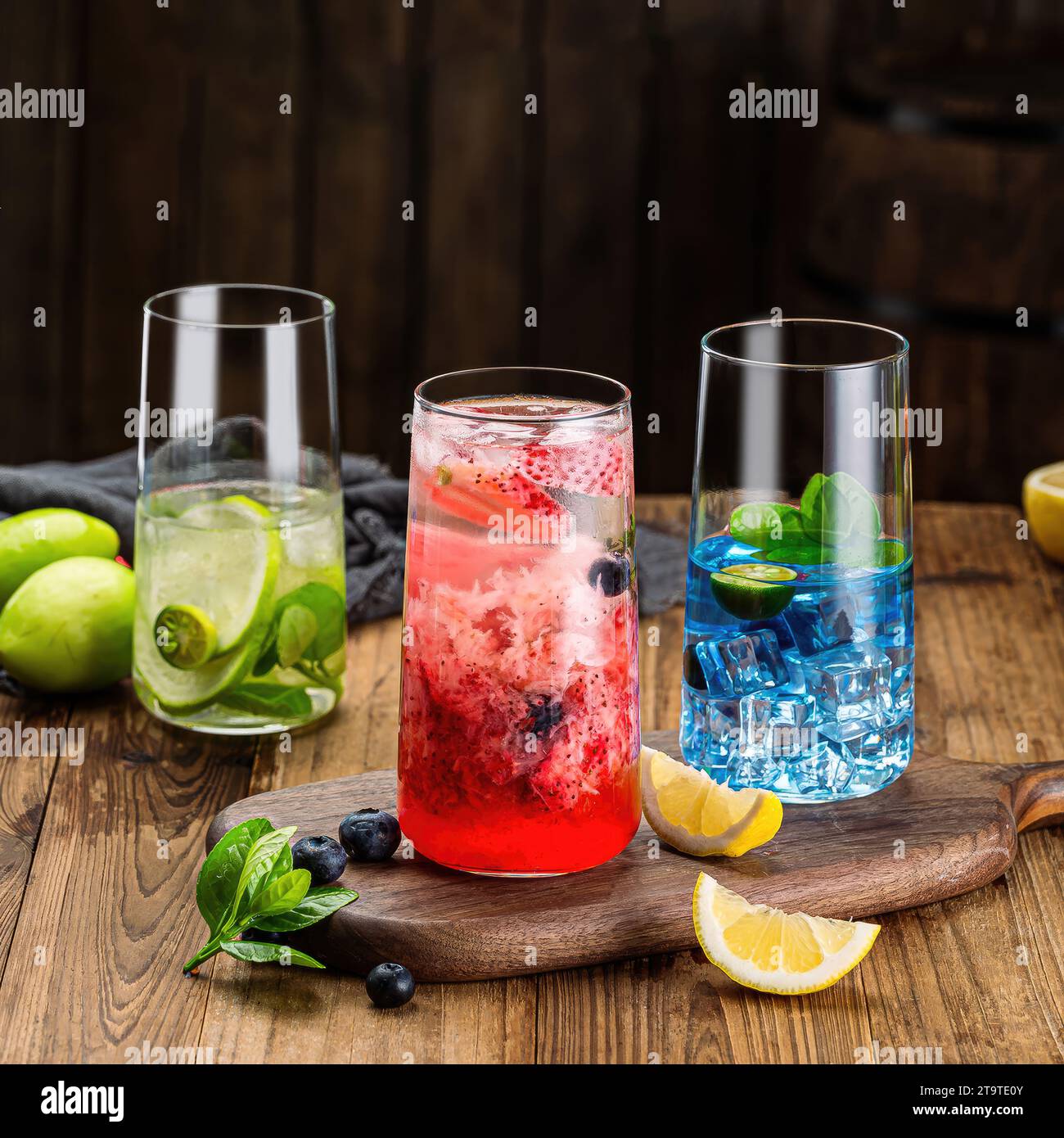 Beautiful images of colorful drinks in restaurants, beautiful fruit ...