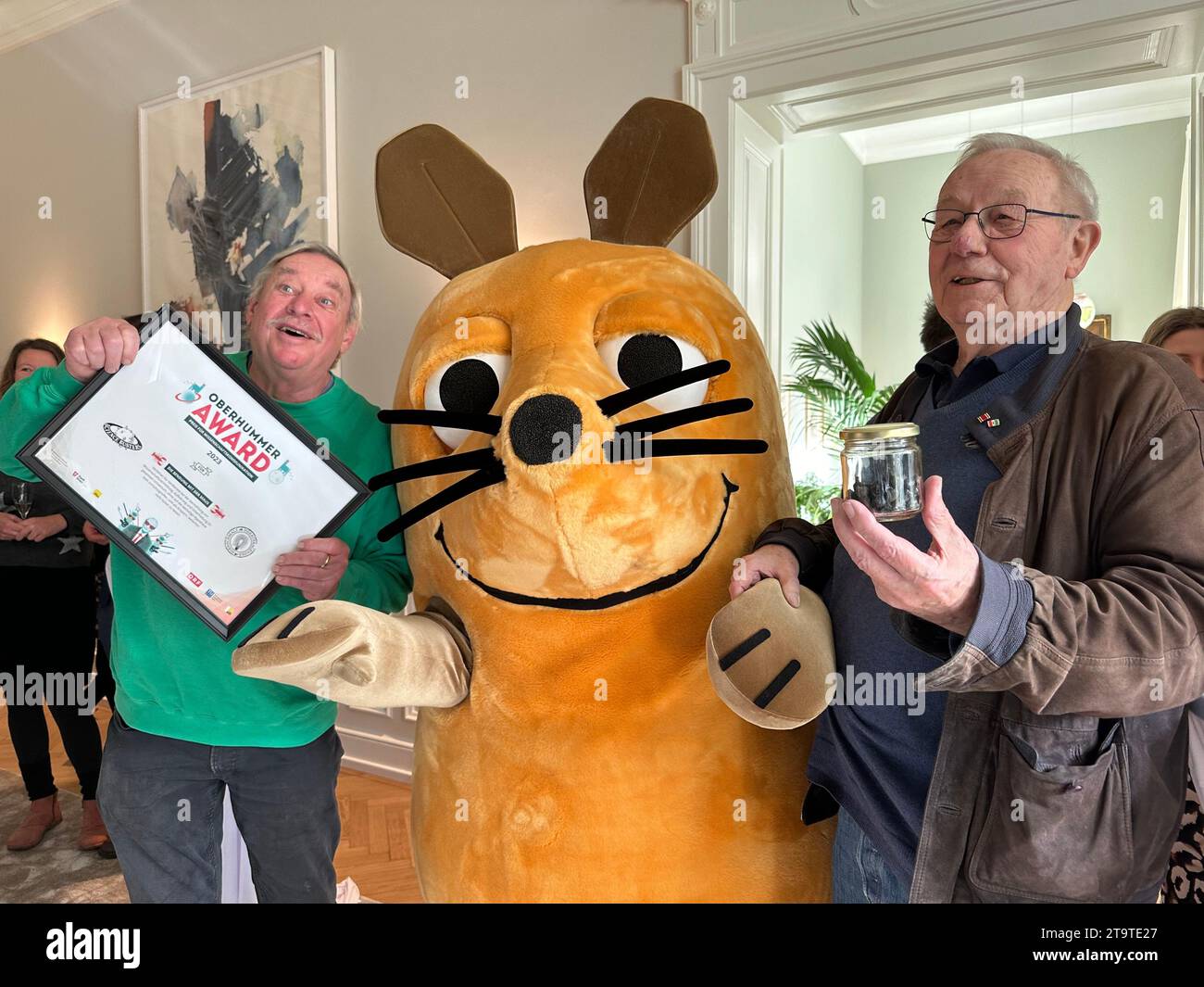 Wien, Austria. 27th Nov, 2023. Christoph Biemann (l) and Armin Maiwald ...