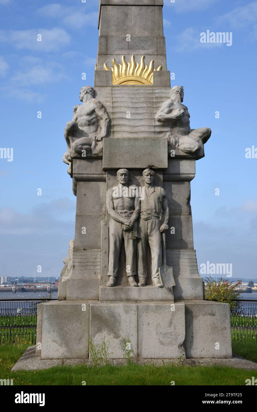 Titanic workers sculpture hi-res stock photography and images - Alamy