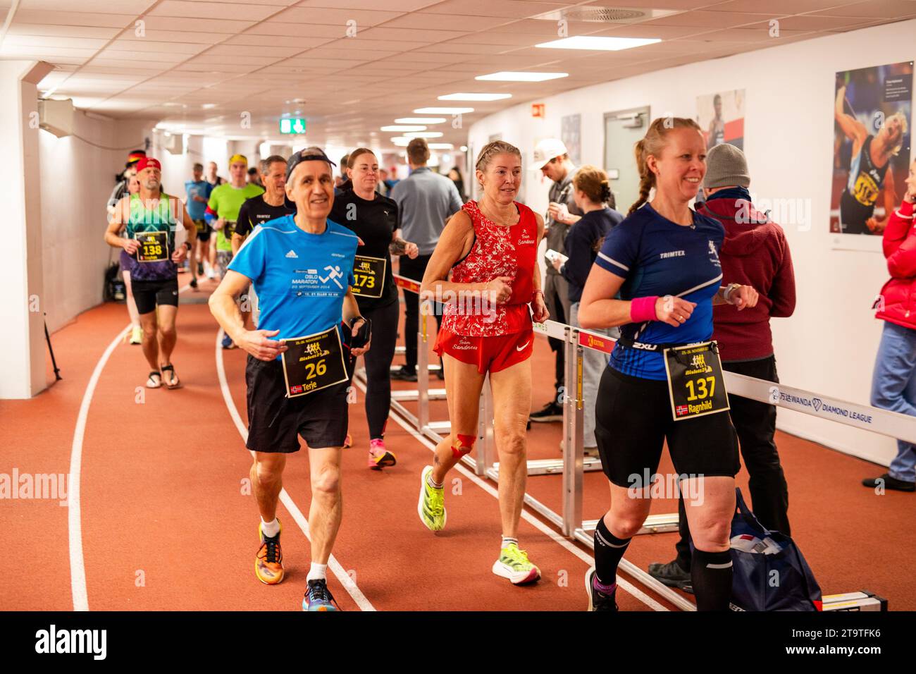 Oslo 20231125.Kirste Sandness runs the Bislett 24 hour ultra race. The ...