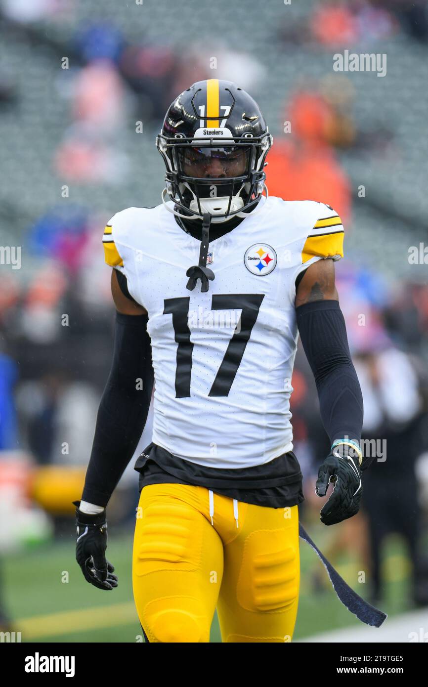 Cincinnati, Ohio, USA. 26th Nov, 2023. November 26th, 2023 Pittsburgh ...