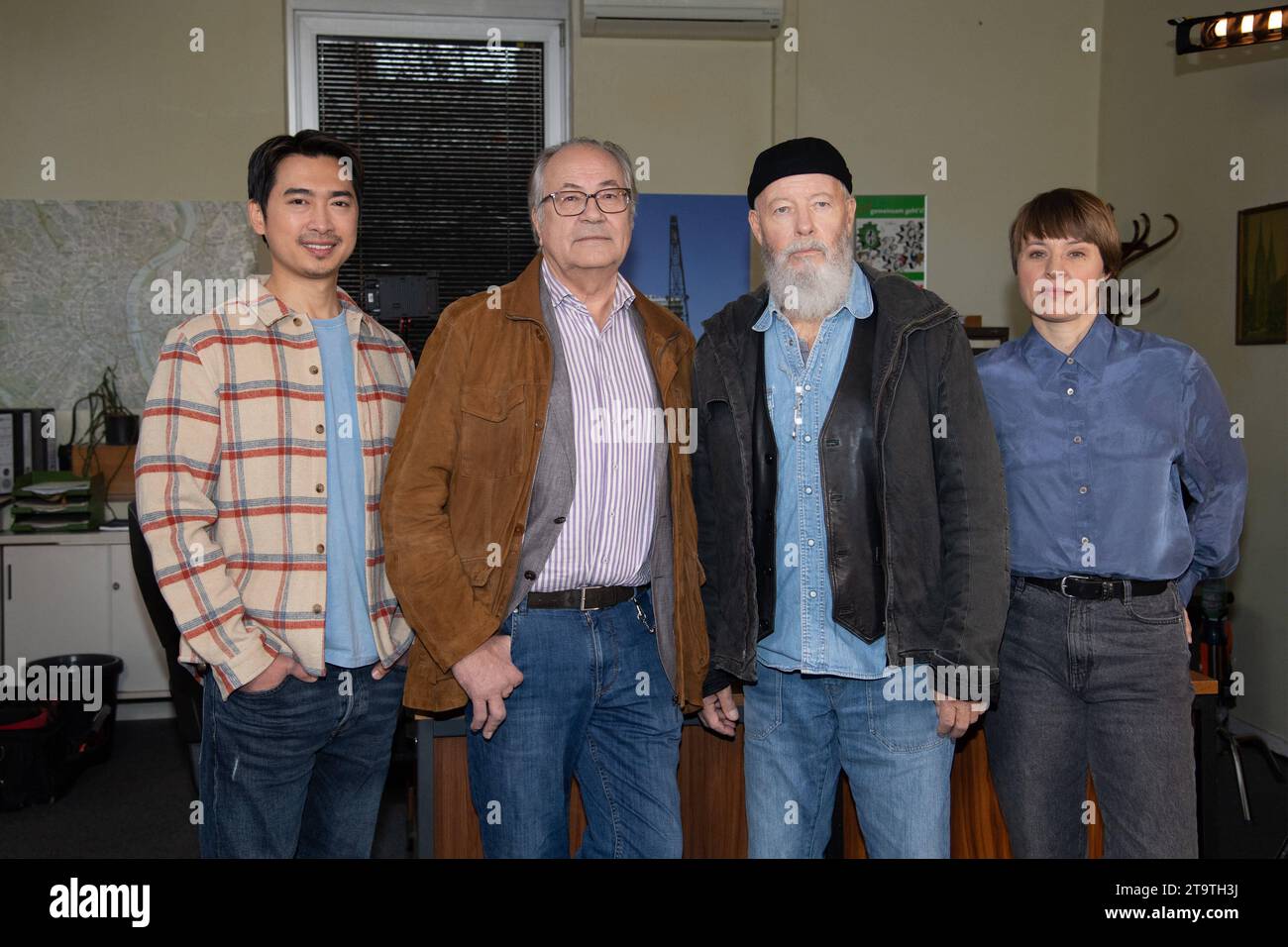 Von links: Schauspieler Aaron LE, spielt die Rolle des Hui Ko ...