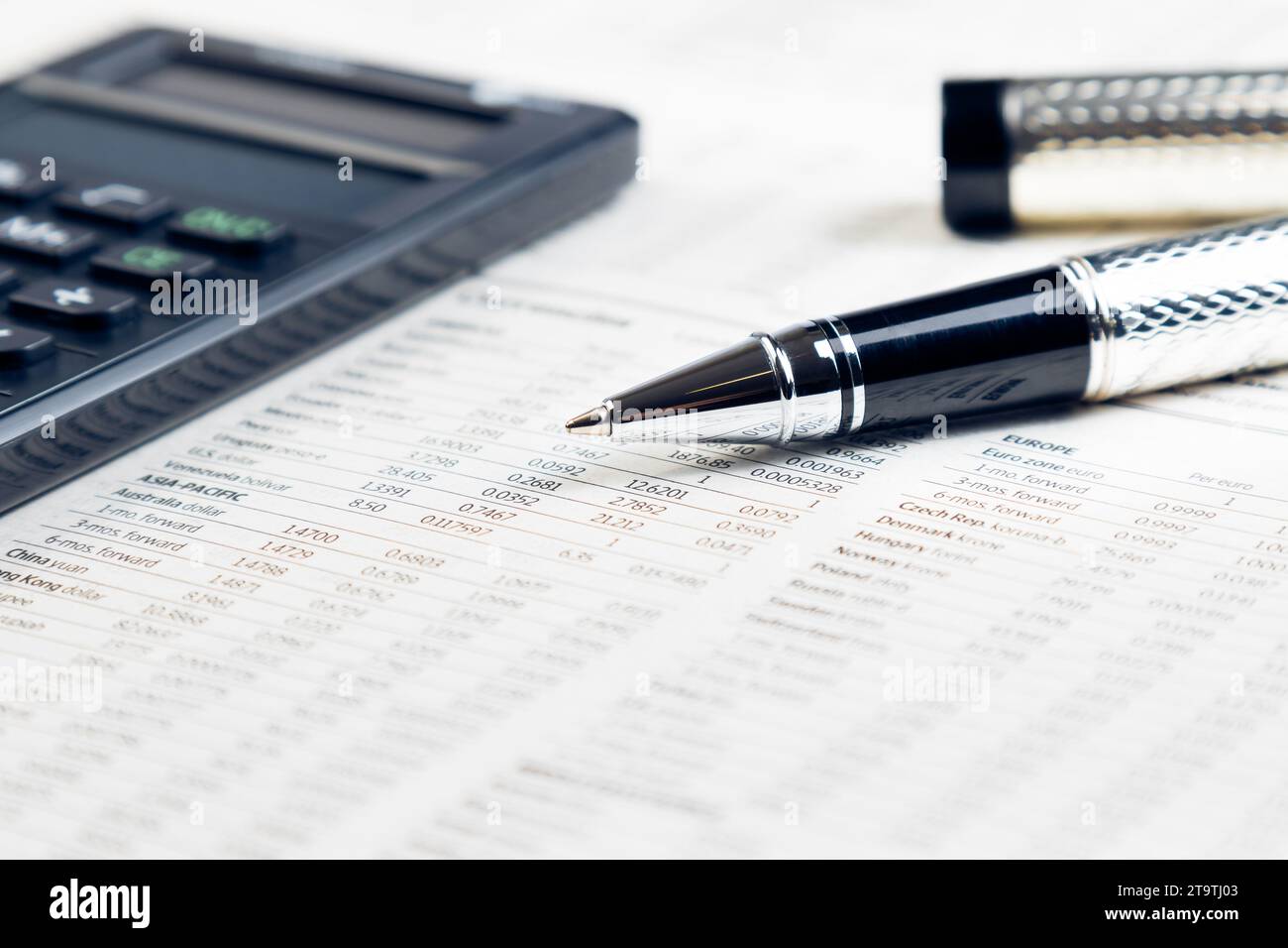 Annual chart hi-res stock photography and images - Alamy