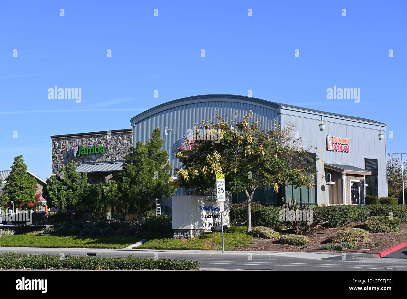 TUSTIN, CALIFORNIA - 13 NOV 2023: Dunkin Donuts and Jamba Juice at The ...