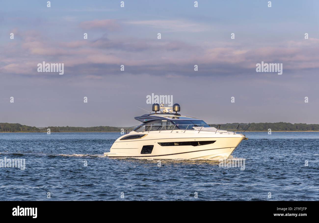 Mutliple levels hi-res stock photography and images - Alamy