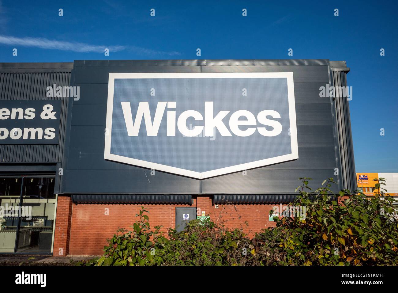 Wicks DIY store, Longwell Green, Bristol, UK Stock Photo - Alamy
