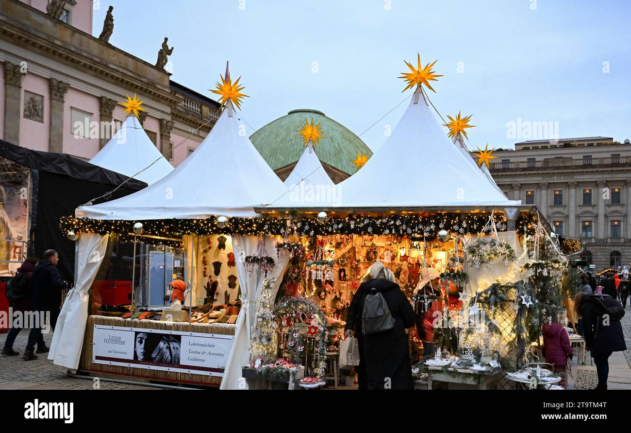 Weihnachtsmarkt Bebelplatz 2023