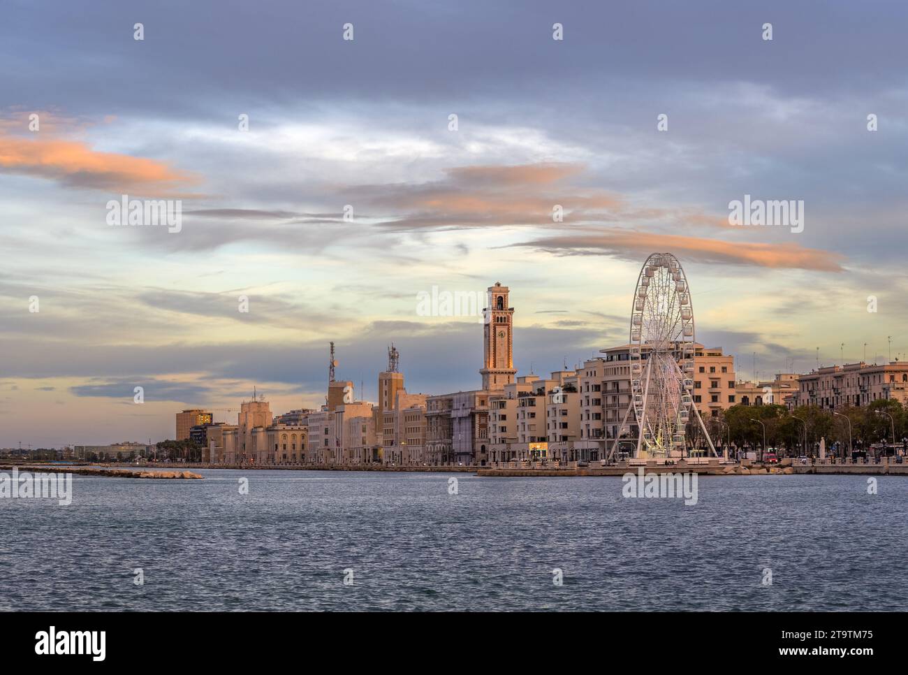 Bari skyline italy europe hi-res stock photography and images - Alamy