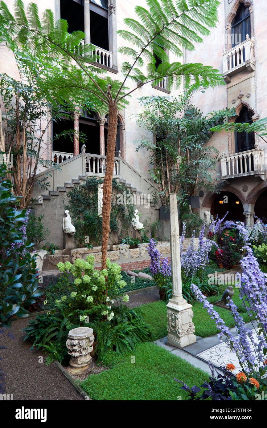 Built to evoke a 15th century venetian palace hi-res stock photography ...