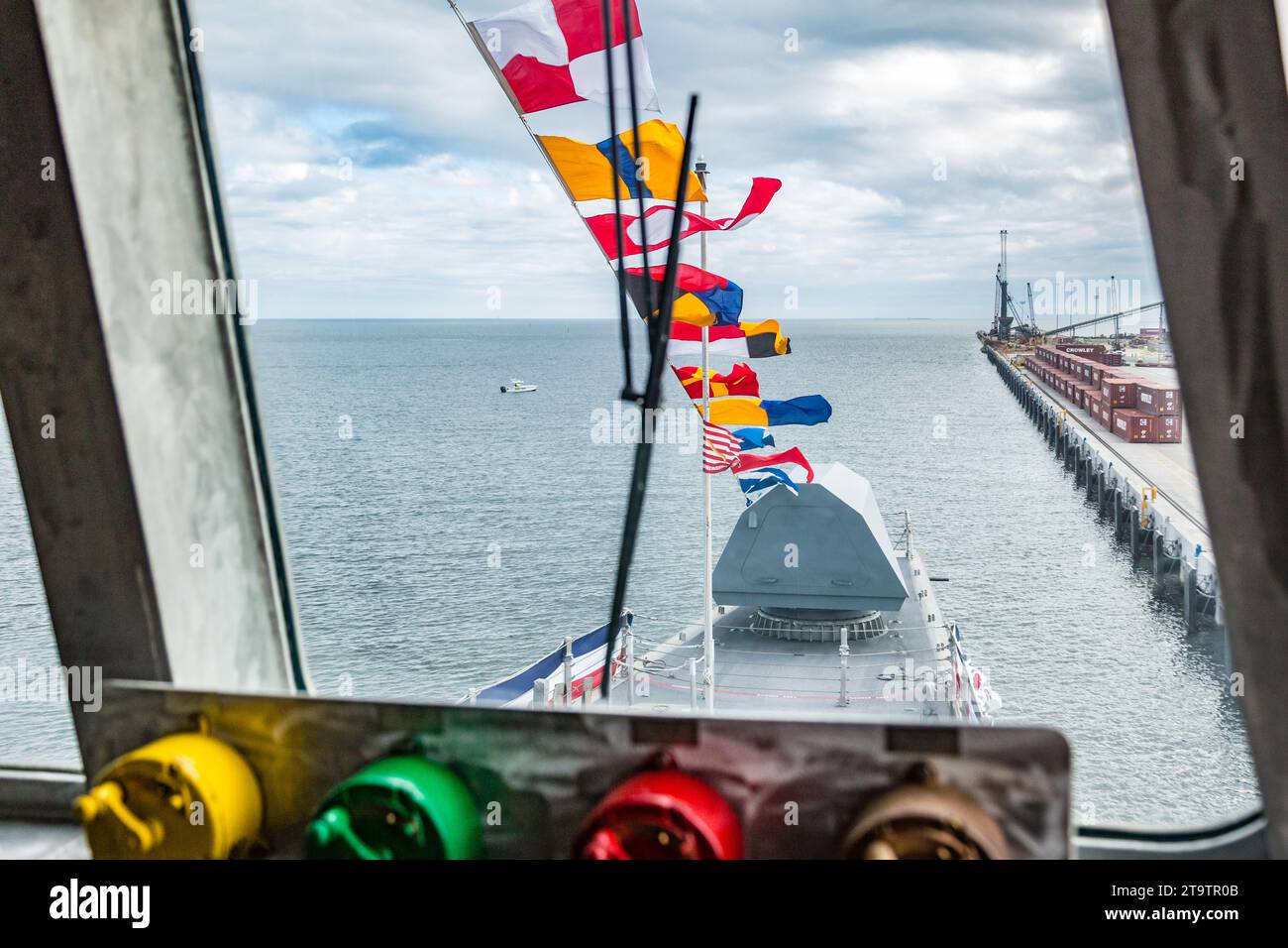 View from the bridge of the USS Jackson LCS-6 Independence class ...