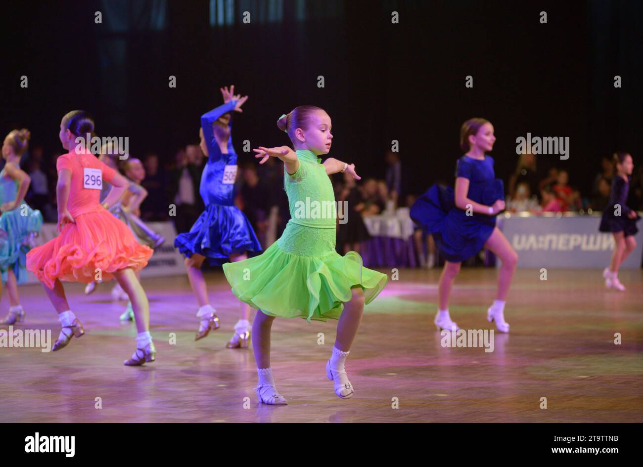 Children dancing party hall hi-res stock photography and images - Alamy
