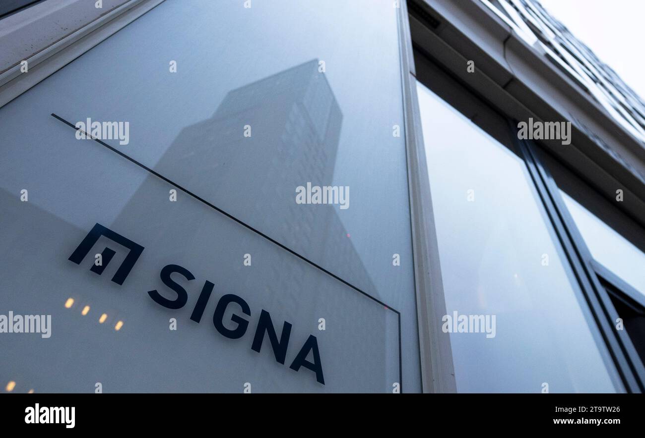 Signa logo hi-res stock photography and images - Alamy