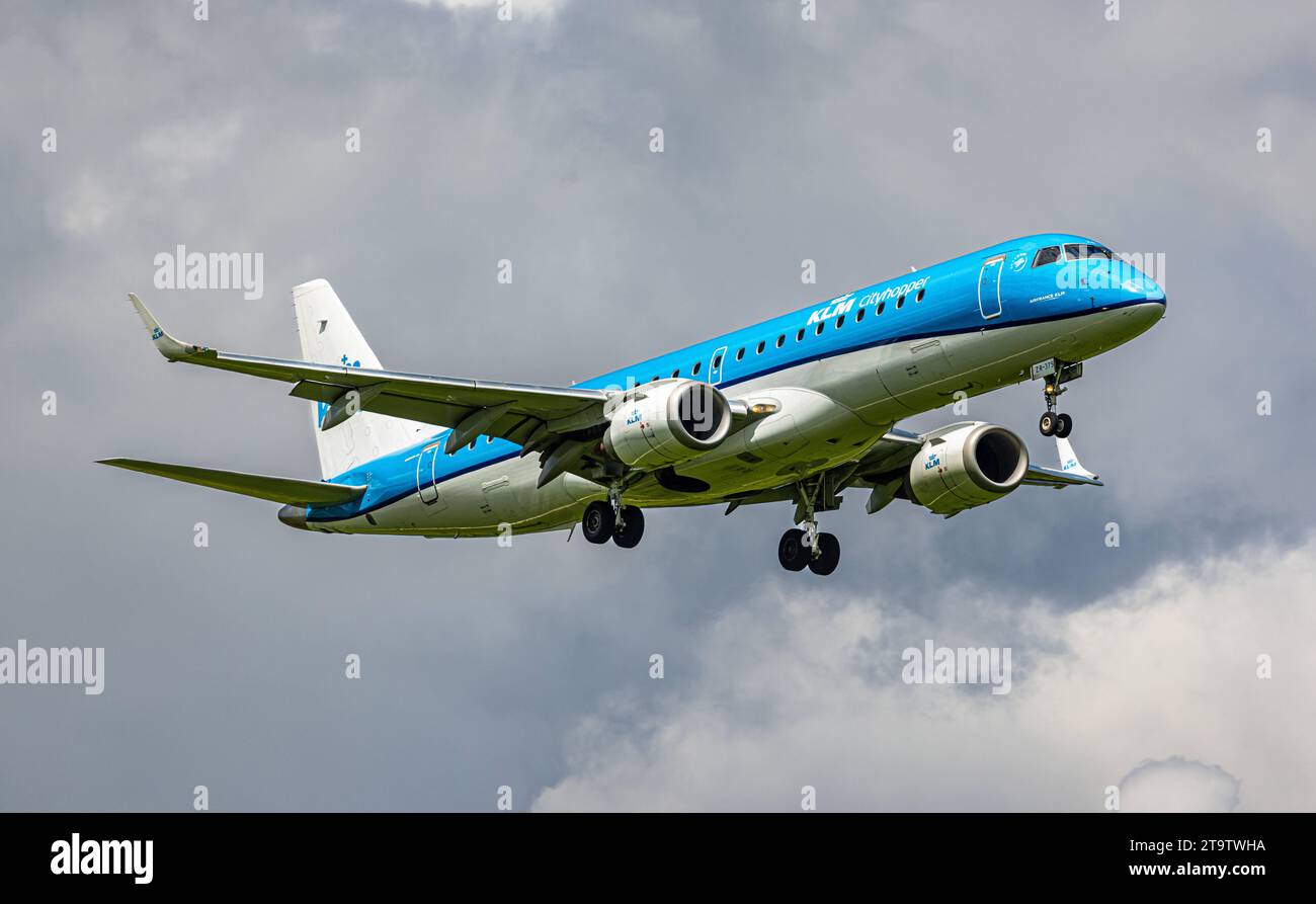 KLM Cityhopper Ein Embraer 190STD von KLM Cityhopper befindet sich im ...