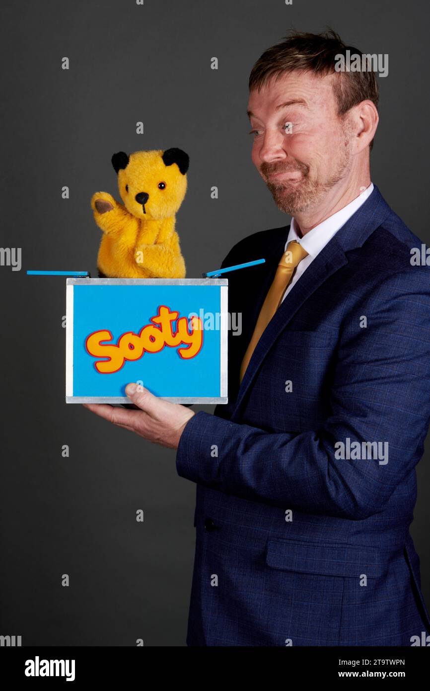 Sooty with Richard Cadell at The Oldie of the Year 2023, 23-11-23 Stock Photo - Alamy