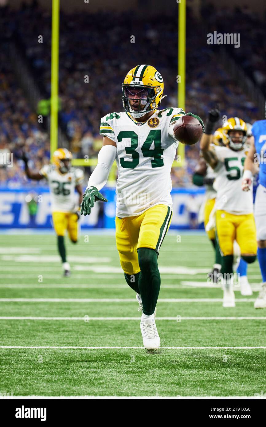 Green Bay Packers safety Jonathan Owens (34) runs the ball after he ...