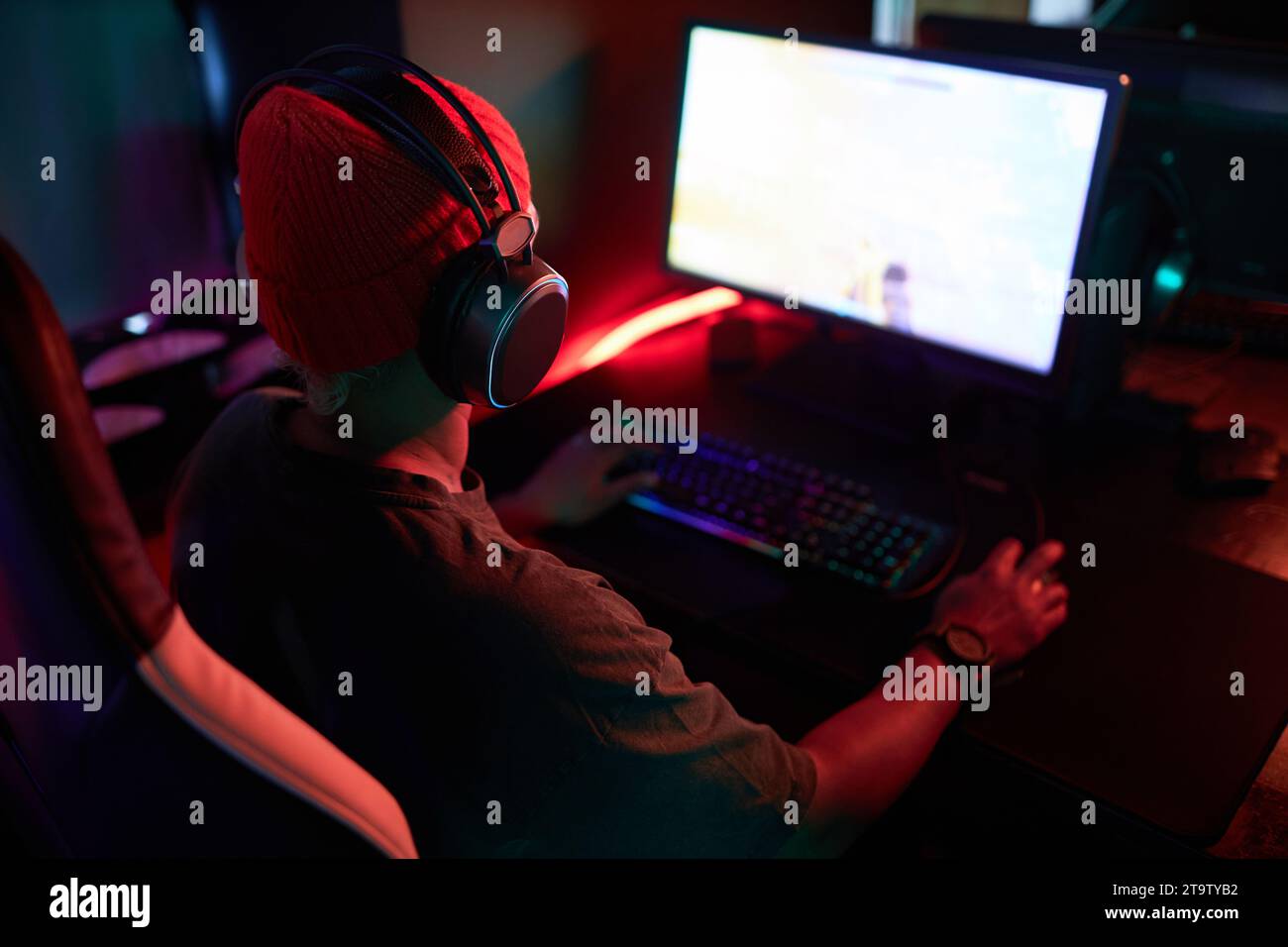 Female gamer playing shooter game hi-res stock photography and images ...