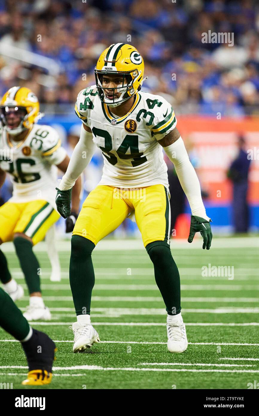 Green Bay Packers safety Jonathan Owens (34) pursues a play on defense ...