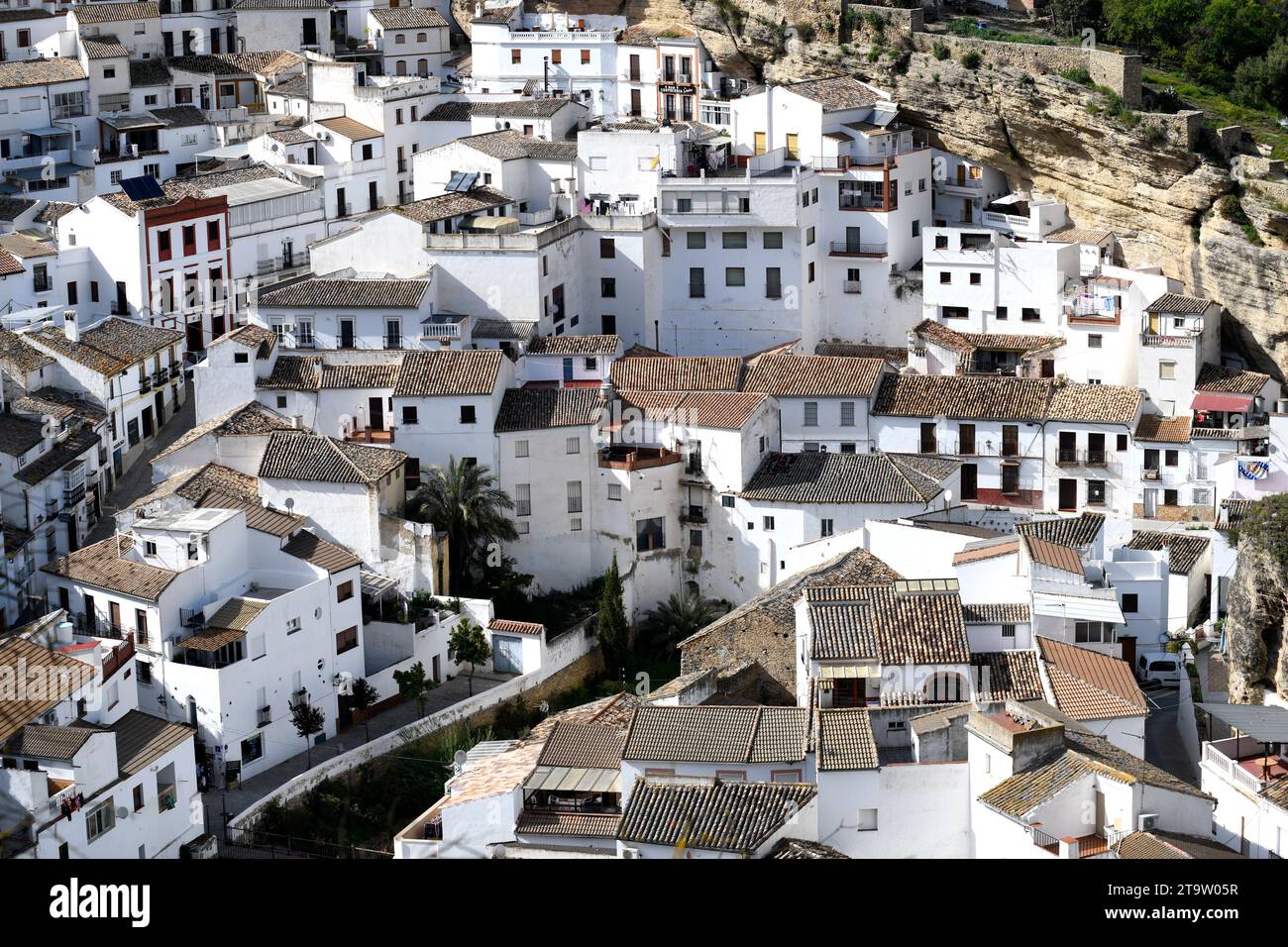 Setenil de las Bodegas, Ruta de los Pueblos Blancos. Cadiz, Andalucia ...