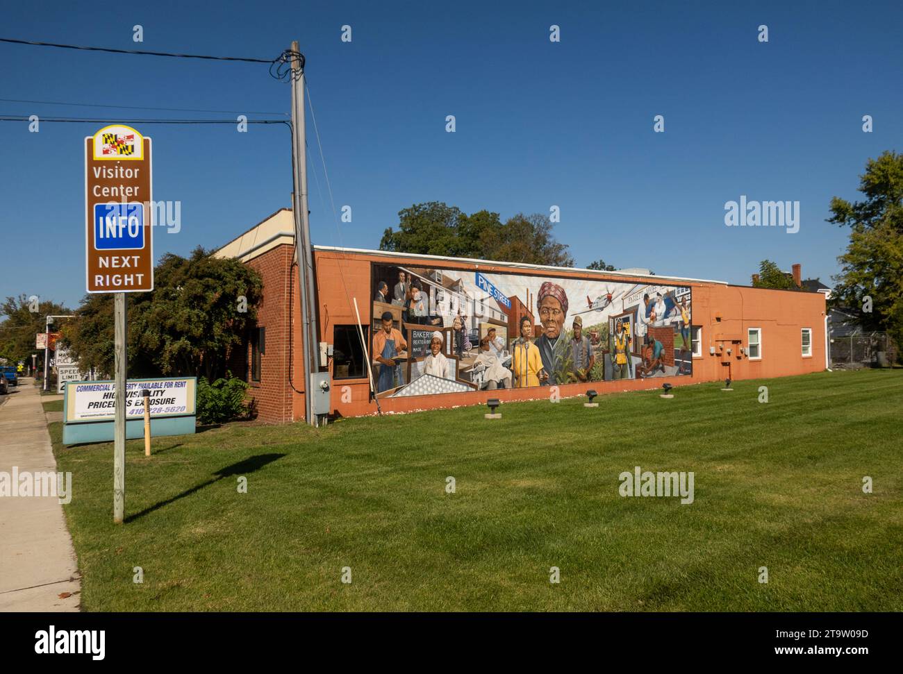 Harriet tubman public tribute mural hi-res stock photography and images ...