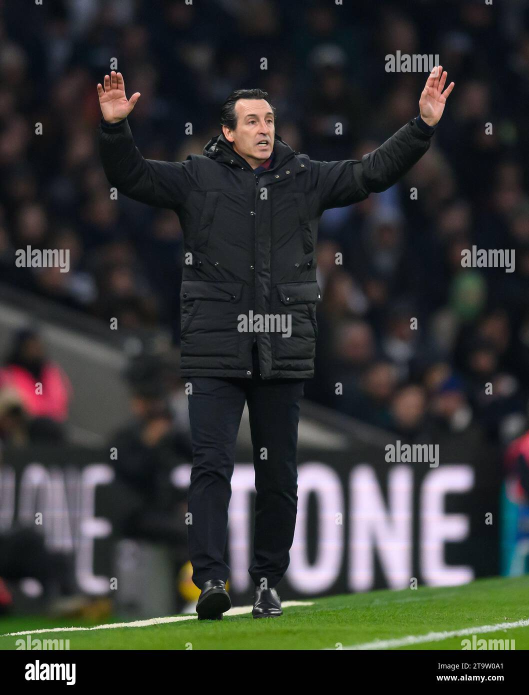 London, UK. 26 Nov 2023 - Tottenham Hotspur v Aston Villa - Premier ...