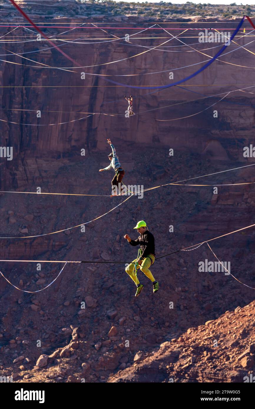 Three men on highlines at the GGBY World Highline Festival 500 feet ...