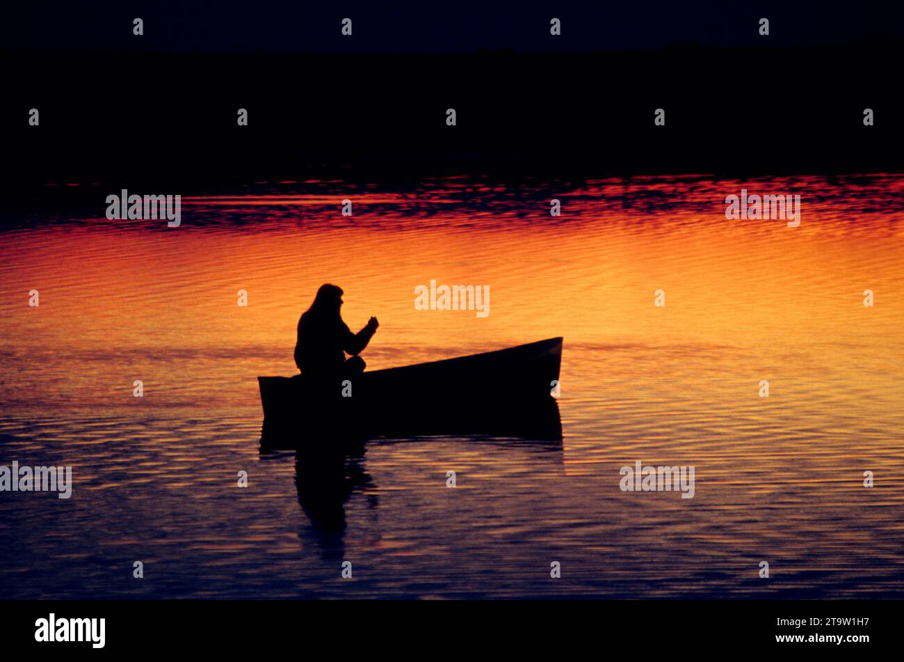 Canoeing sunrise on Upper Klamath Lake Canoe Trail, Upper Klamath ...