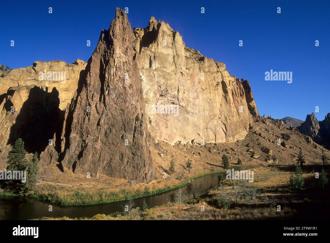 Smith Rocks with Crooked River, Smith Rock State Park, Oregon Stock ...